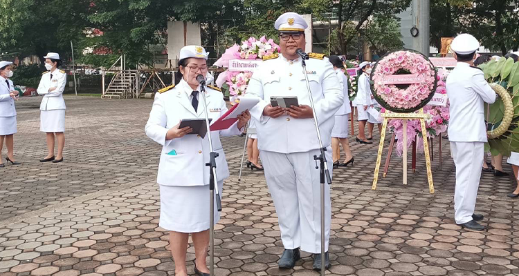 โรงเรียนรัตนาธิเบศร์ - ข่าวกิจกรรม - พิธีวางพวงมาลา เนื่องในวันคล้ายวันสวรรคต รัชกาลที่ 5